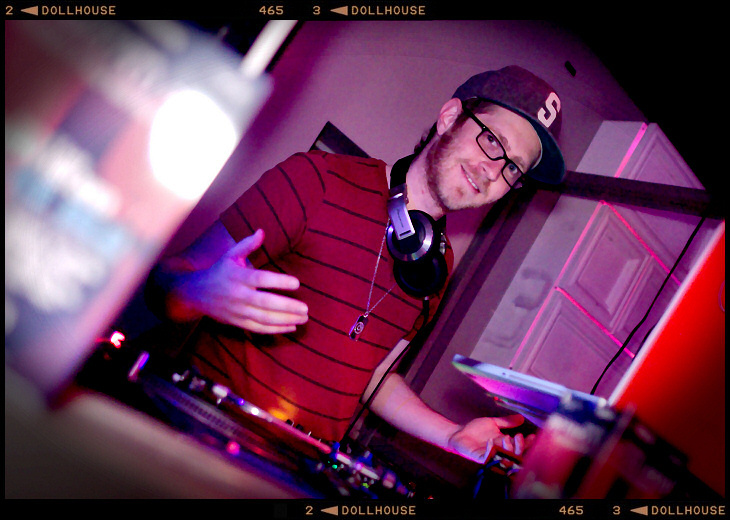 DJ Circle at DollHouse - Nightlife