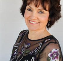 Courtney Shoemaker - Sungun Tanning